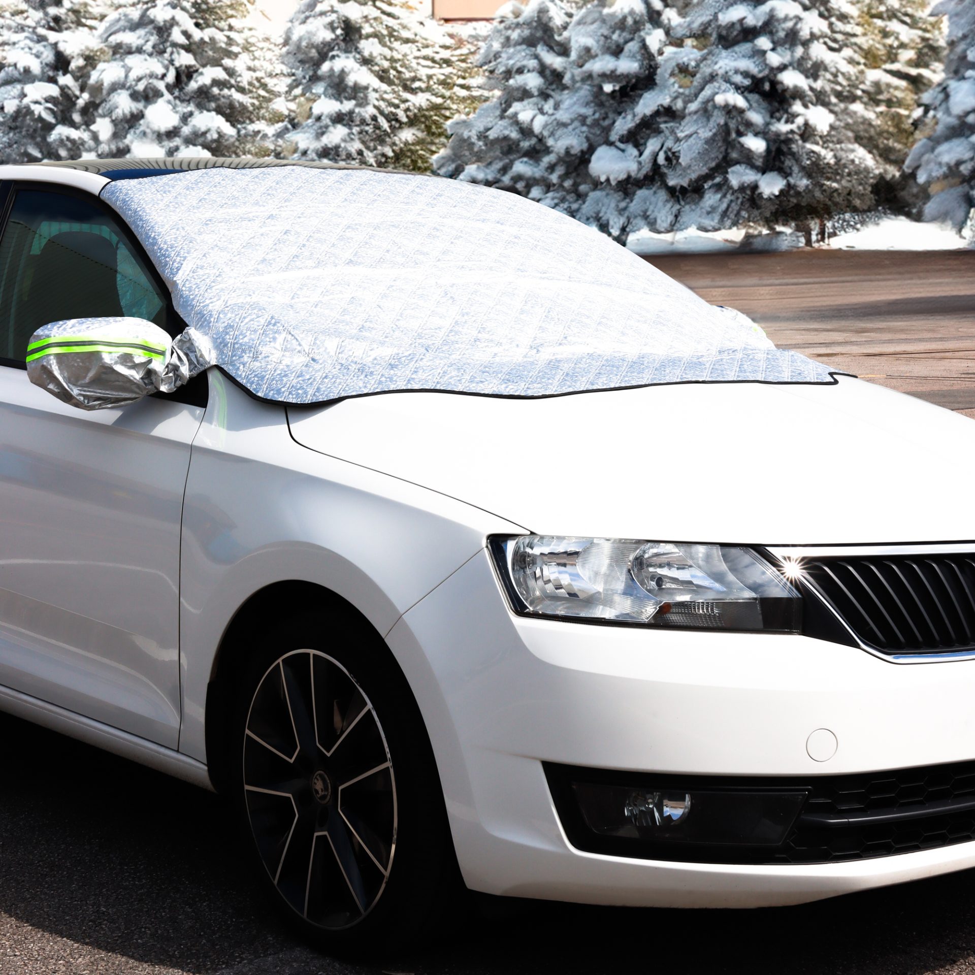 Streetwize Magnetic Car Windshield Cover - Camping International